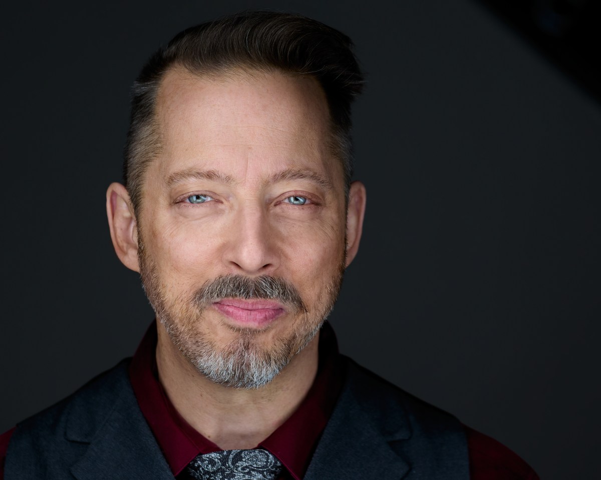 Biography – Christopher Halladay